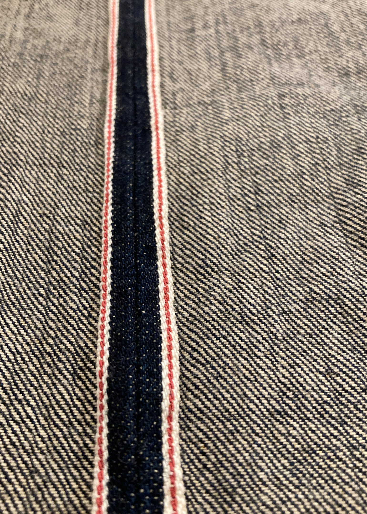 シャトル織機で作られたデニムの心地良さを感じて欲しいから – 愛あるジーンズ